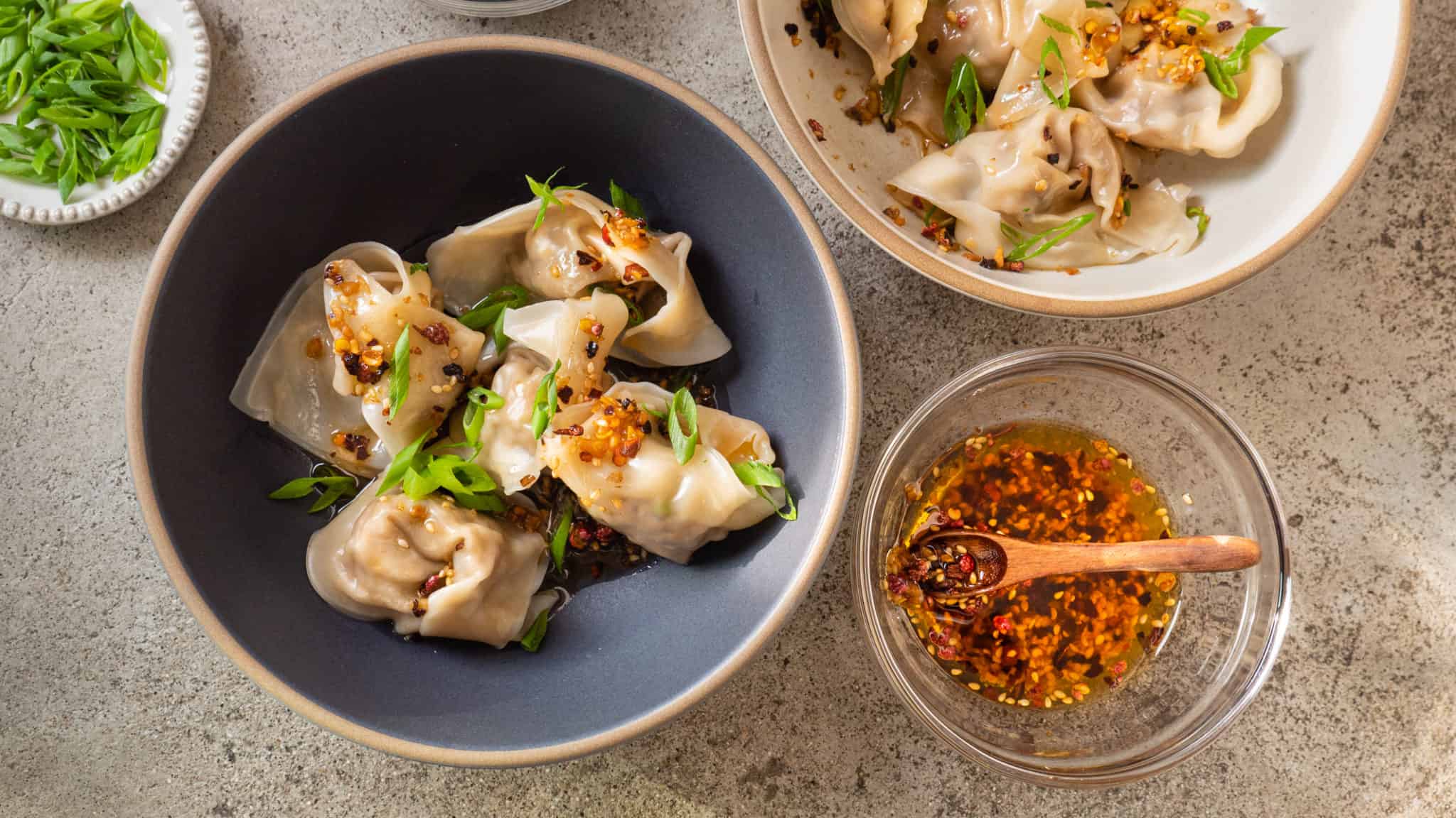 Wontons with Spicy Chili Oil Sauce - Yu Can Cook