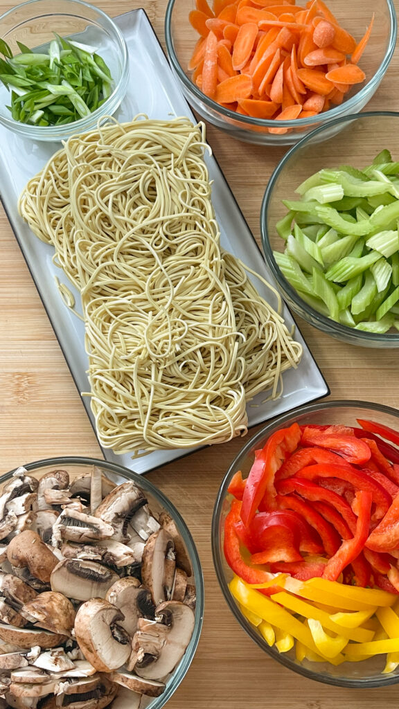Easy Chicken Lo Mein Recipe - Quick Family Friendly